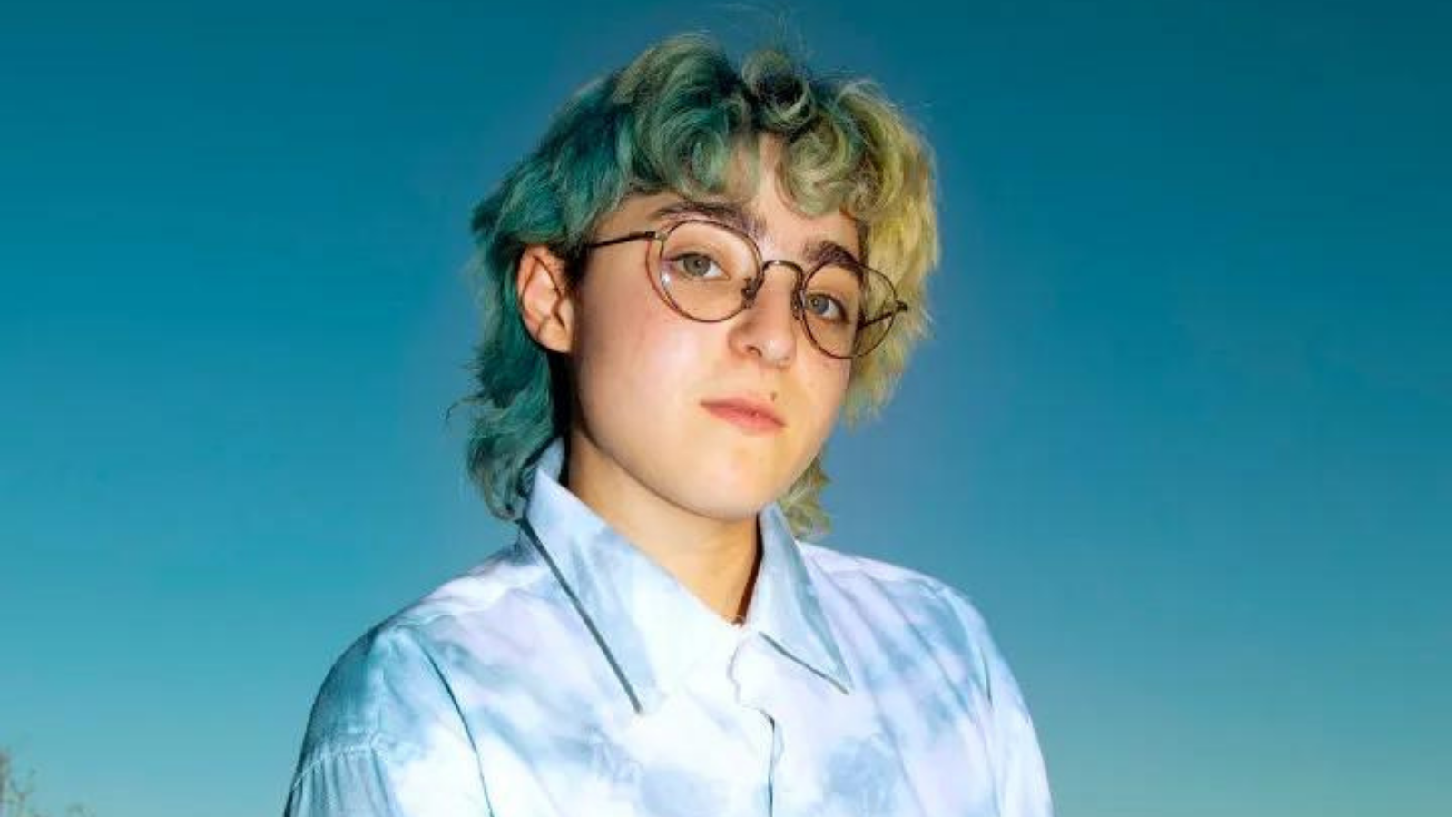 Claud is a Master of Sophisticated Bedroom Pop - WCP