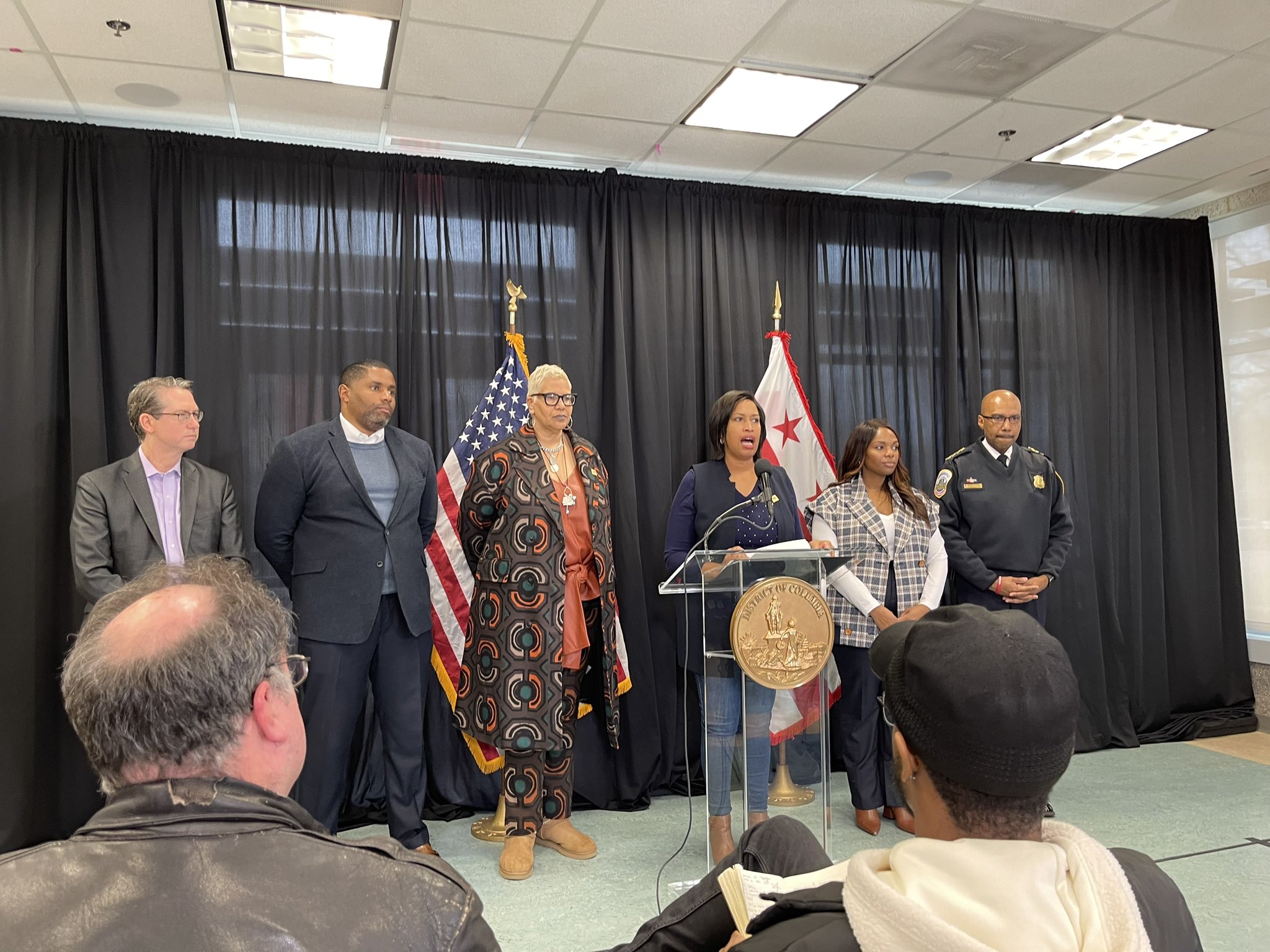 Weekend Roundup: Bowser Meets with ANCs About Crime